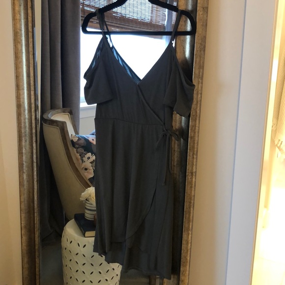Socialite | Dresses | Socialite Green Wrap Dress | Poshmark